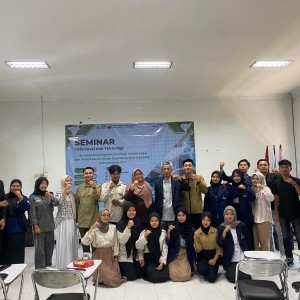HMPS Manajemen Zakat dan Wakaf UIN KHAS Jember Gelar Seminar Strategi Informasi Zakat dan Wakaf ...